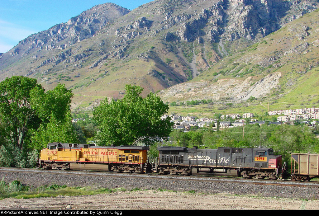 Former Southern Pacific GE AC4400CW No.133/ UP 5703.